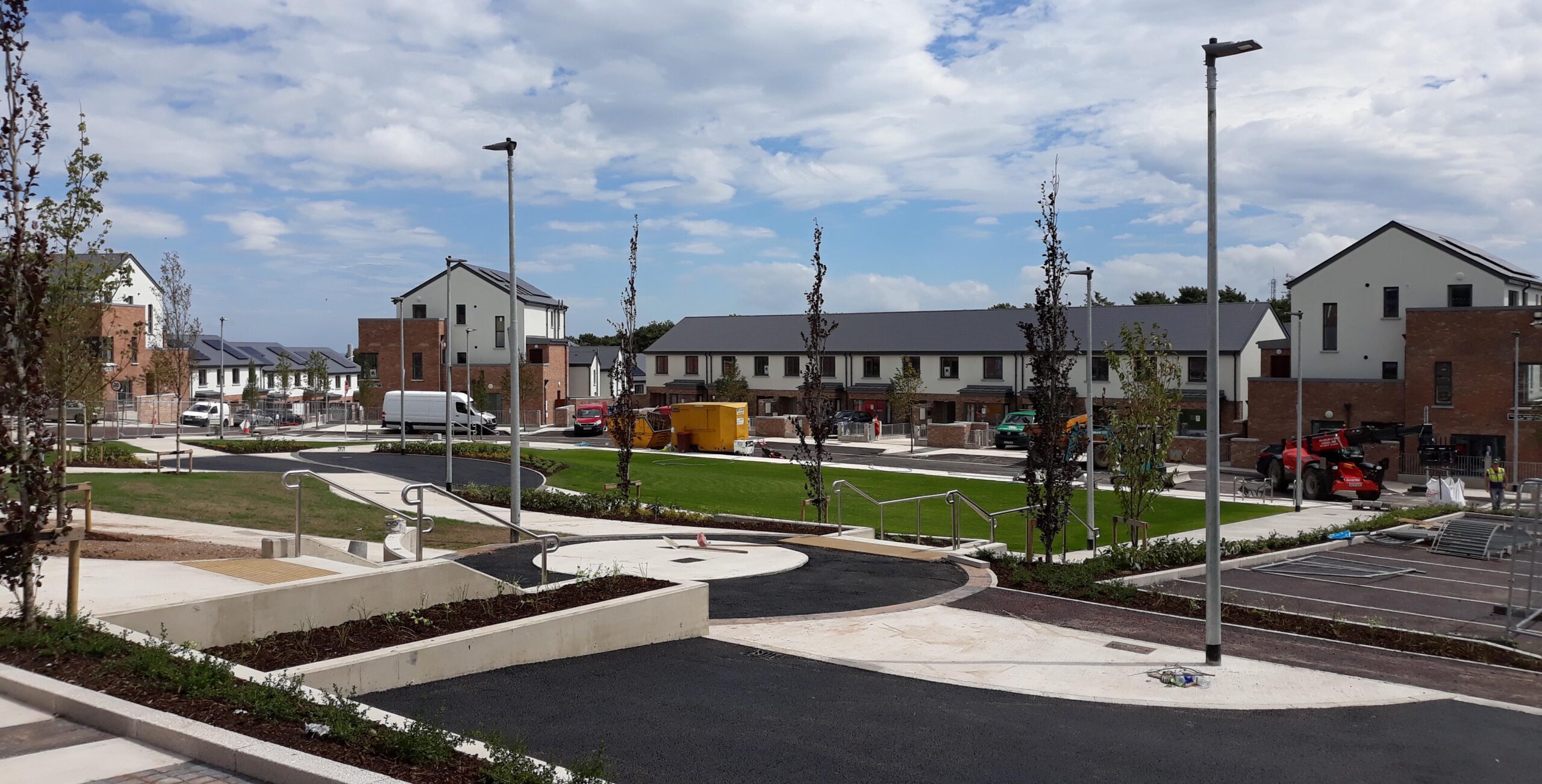 Residents begin to collect keys at AtkinsRéalis-designed Phase 2A of ...